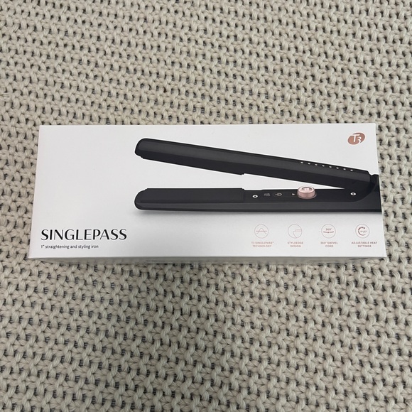 T3 | Other | Nwt T3 Straightener | Poshmark